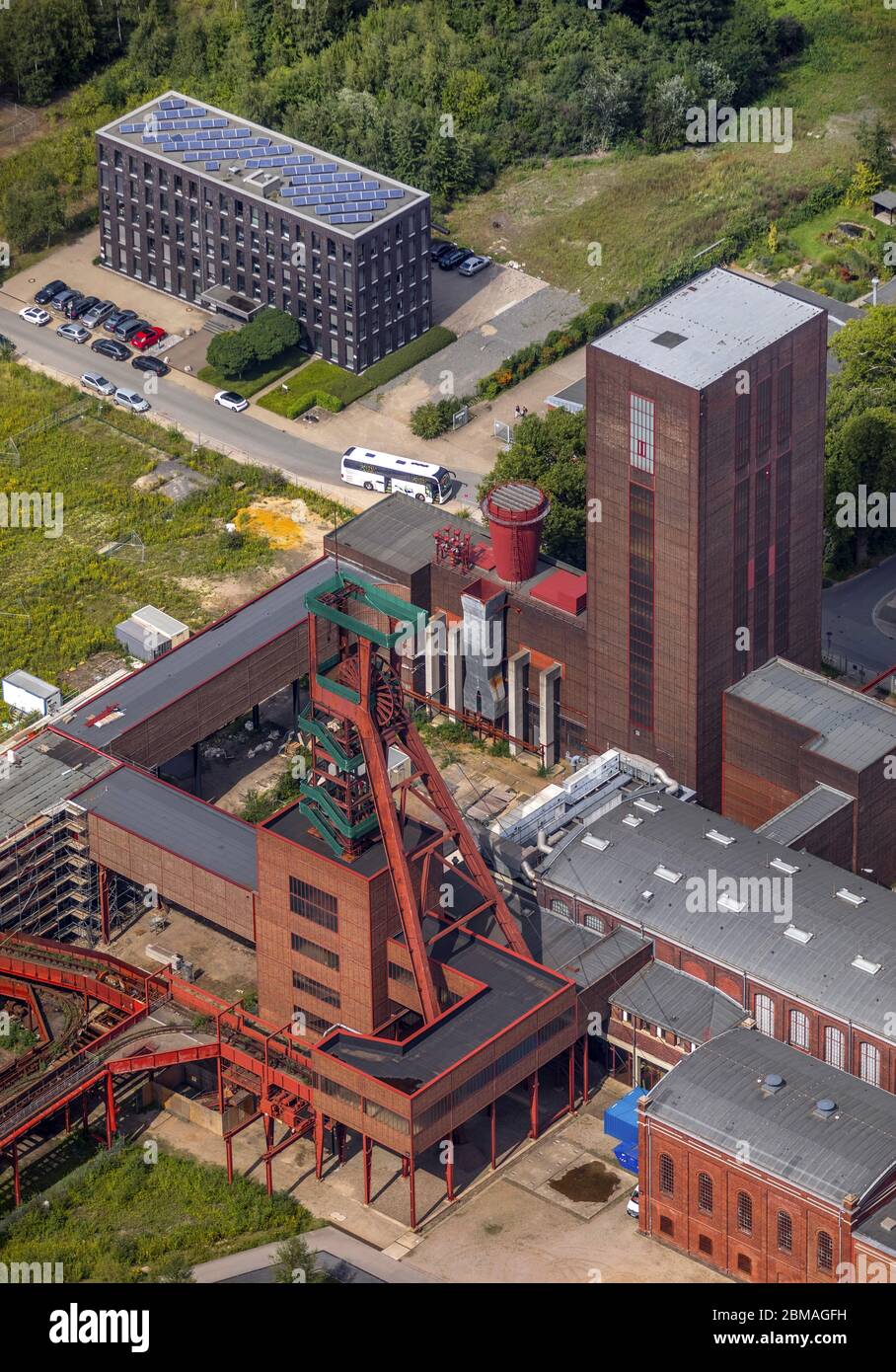 Construction for the new building new administrative headquarters of ...