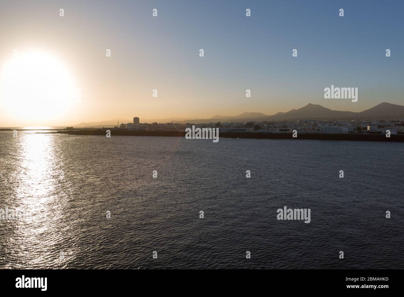Arrecife waterfront hi-res stock photography and images - Alamy