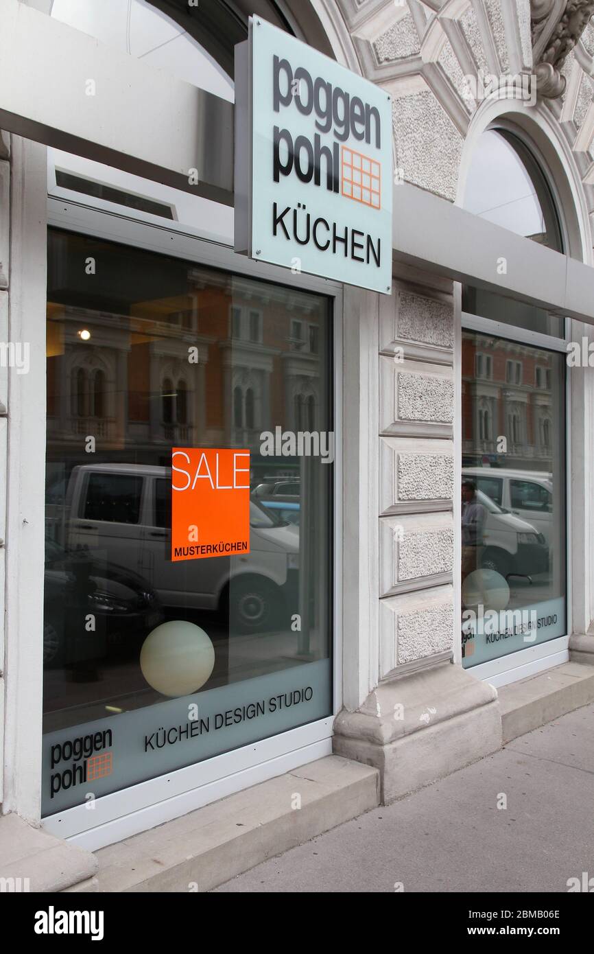 Vienna kitchen hi-res stock photography and images - Alamy