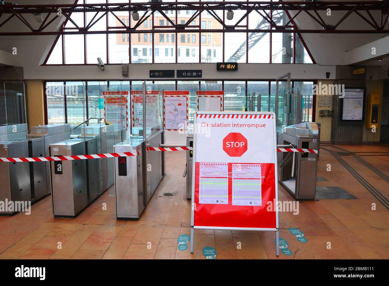 Paris rer sign hi-res stock photography and images - Alamy