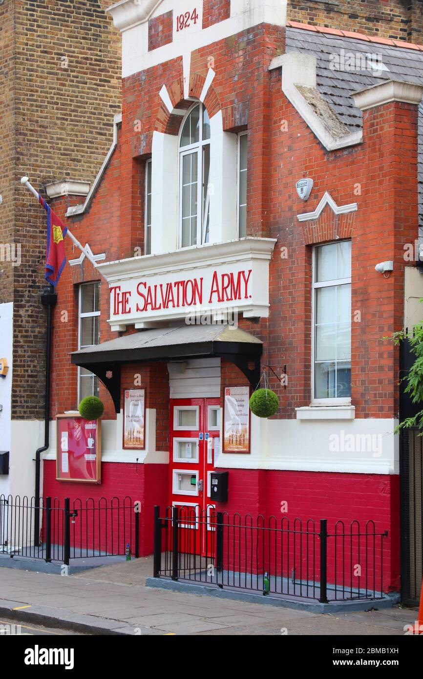 Salvation army church hi-res stock photography and images - Alamy