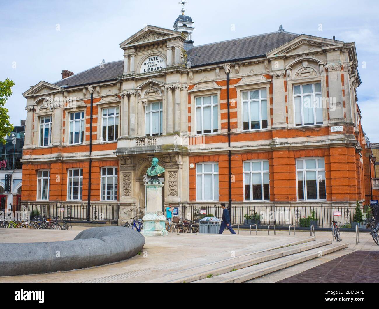 Next to the public library hi-res stock photography and images - Alamy