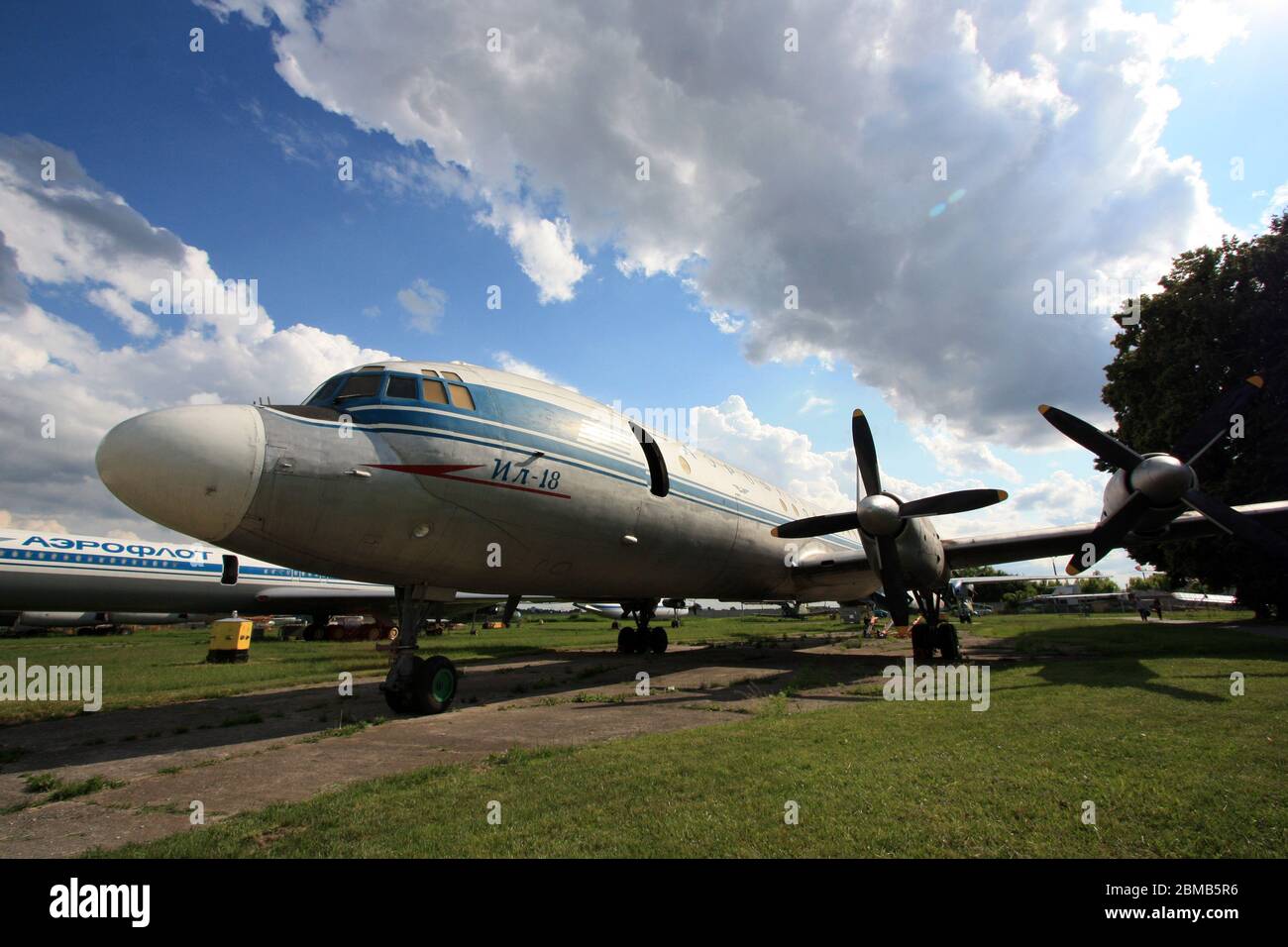 Exterior view of an Aeroflot Ilyushin Il-18 "Coot" large turboprop ...