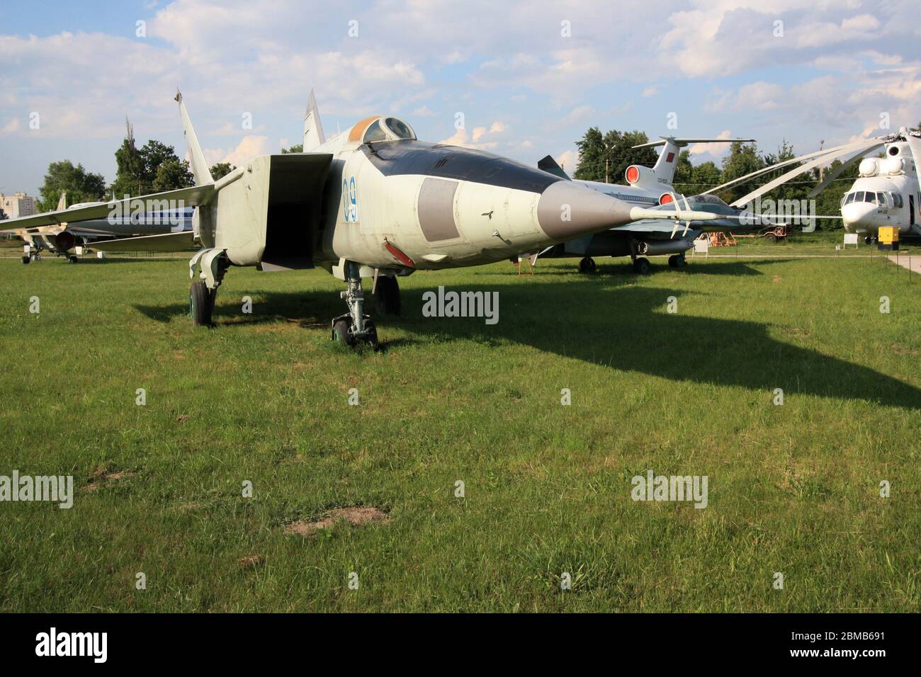 Mig 25 hi-res stock photography and images - Alamy
