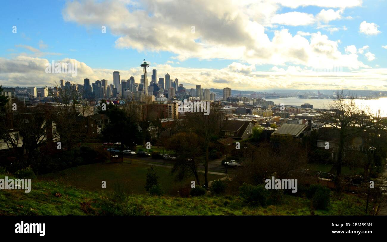 Seattle 2013, landscape view of the bay and of the city with its ...