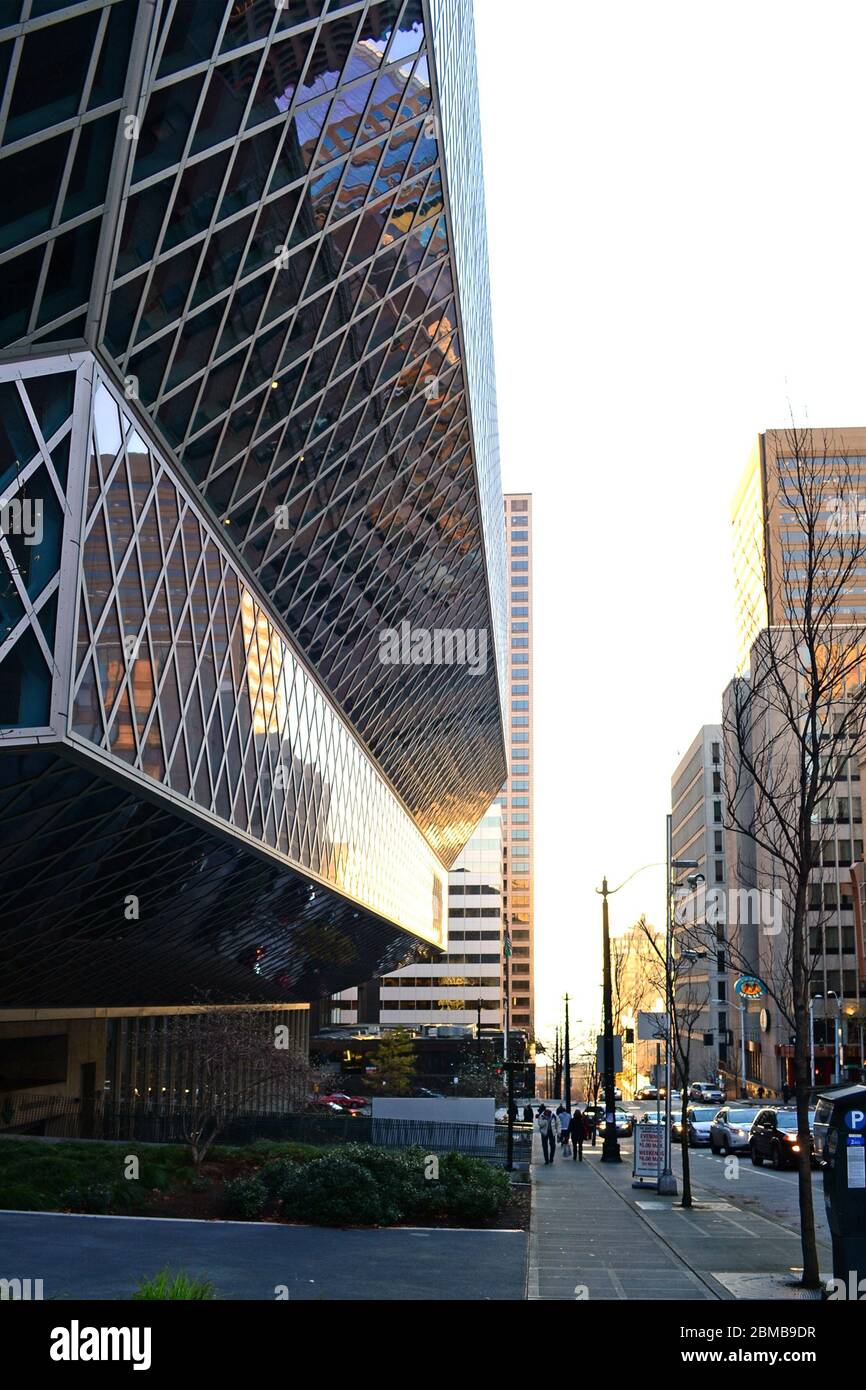 Central library seattle view hi-res stock photography and images - Alamy