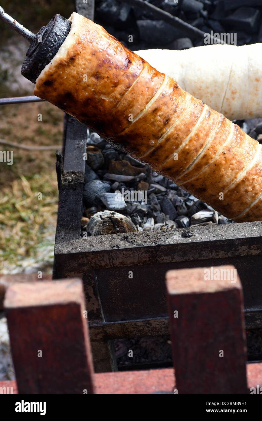 Hungarian chimney cakes hi-res stock photography and images - Alamy