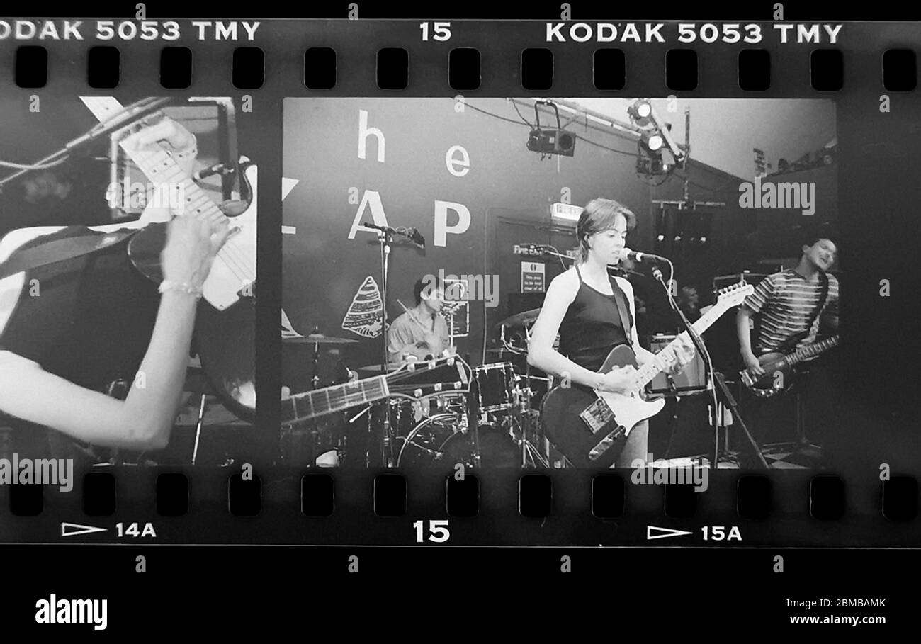 Louise Wener lead singer with Sleeper performing live at the Zap Club ...