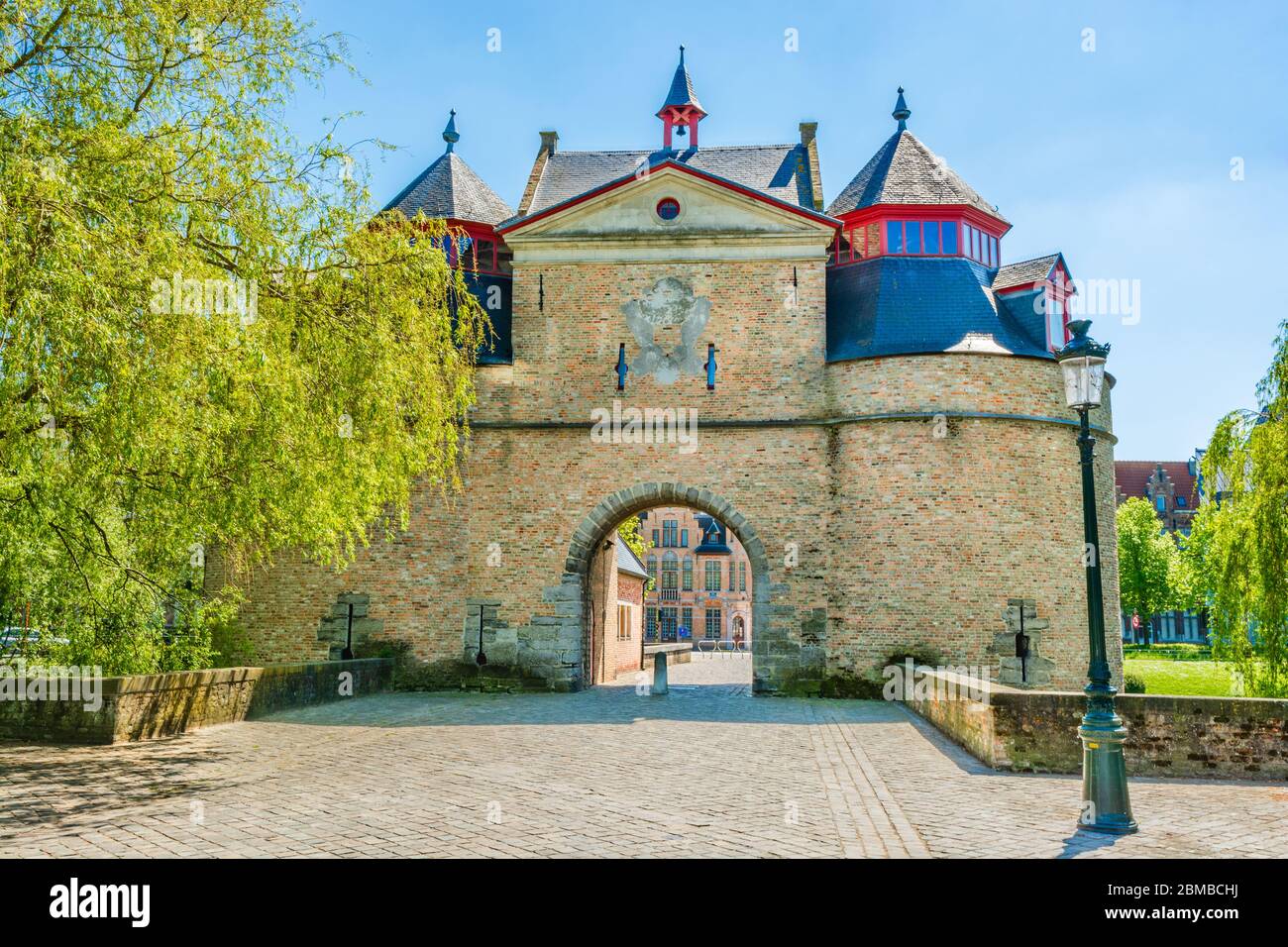 Bruges, Belgium: Ezelpoort (Donkey's gate) medieval entry gate ...