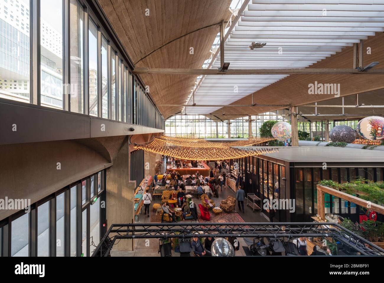 Paris france la felicita restaurant hi-res stock photography and images ...