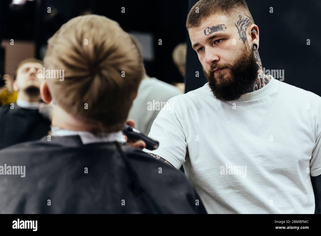 Man trimming beard hi-res stock photography and images - Alamy