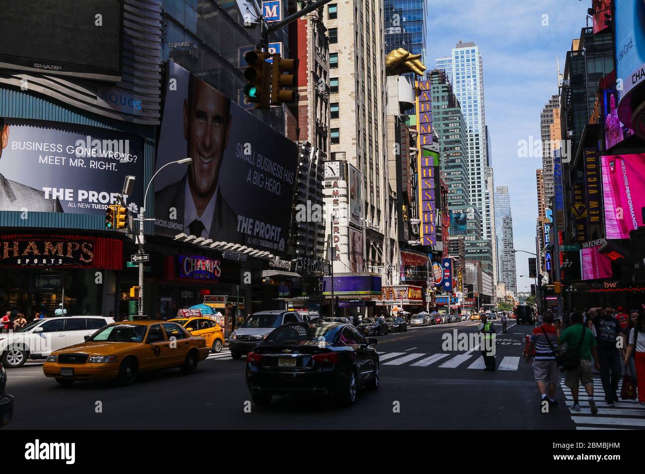Street view of times square hi-res stock photography and images - Alamy
