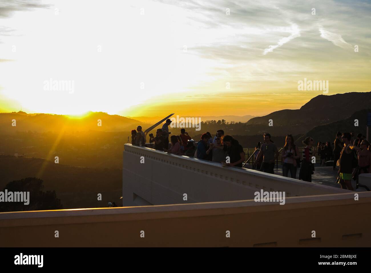 Los angeles griffith observatory hike hi-res stock photography and ...