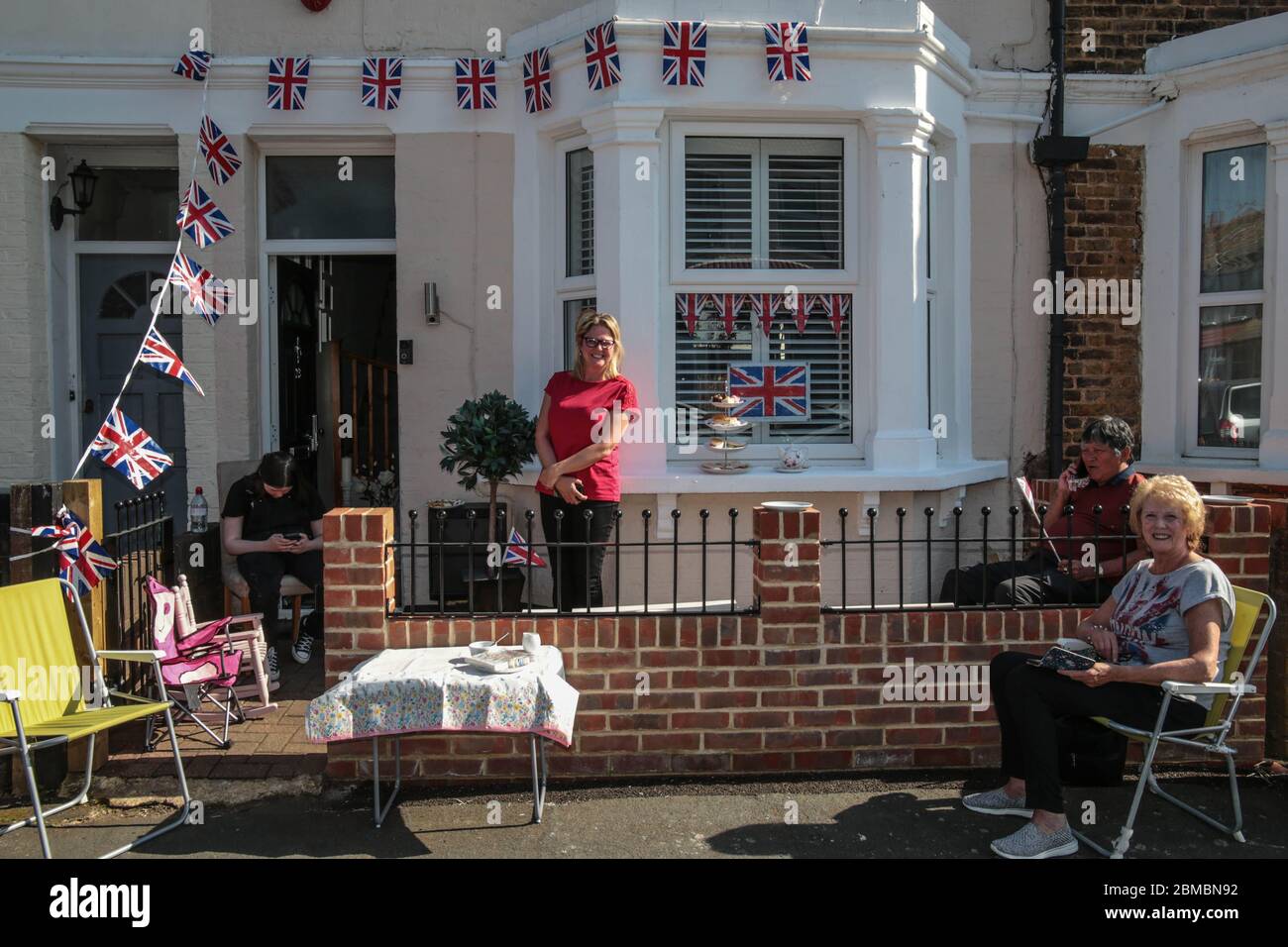 Ve day afternoon tea hi-res stock photography and images - Alamy