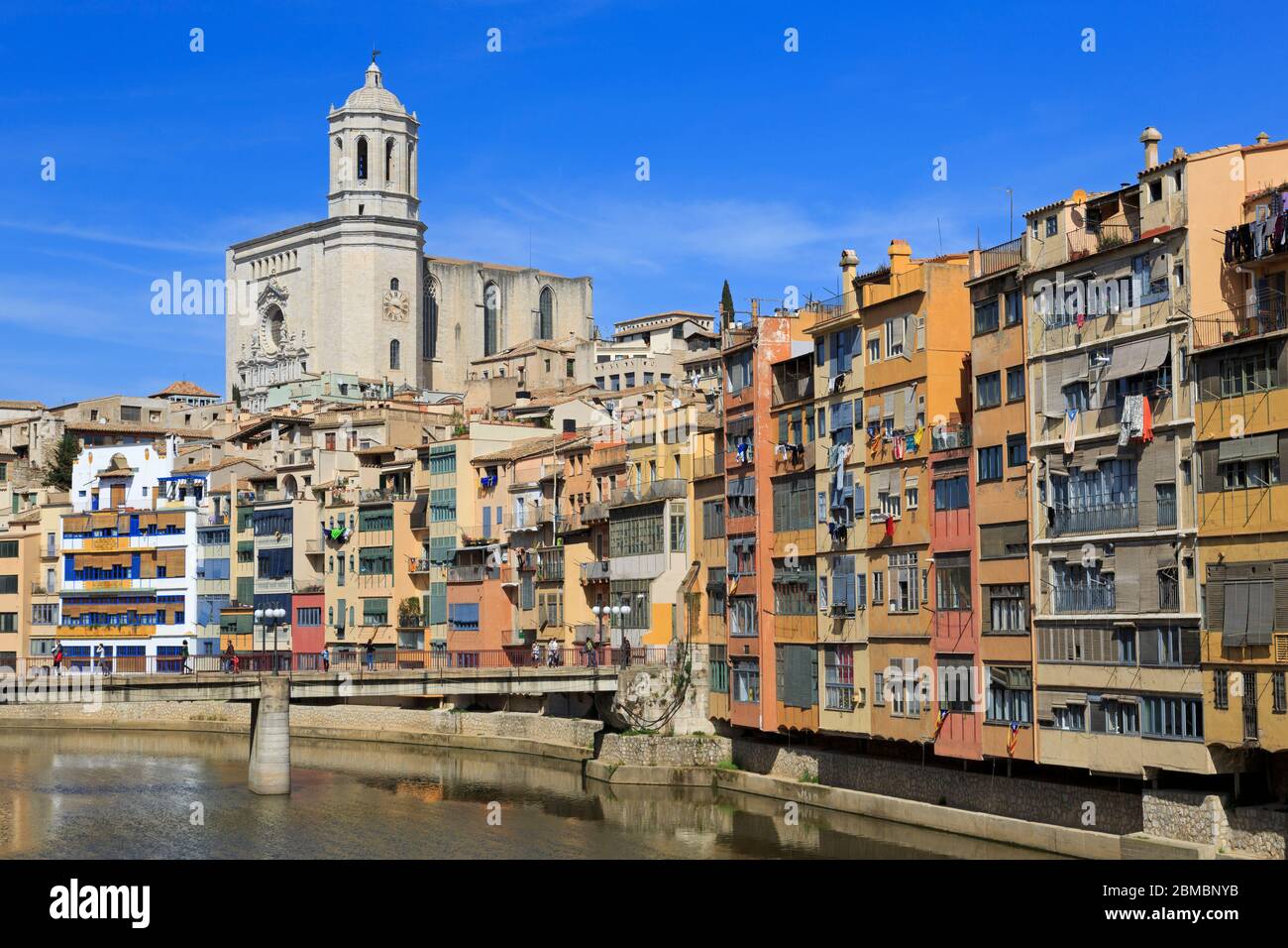 River Onyar & Cathedral, Girona City, Catalonia, Spain, Europe Stock ...