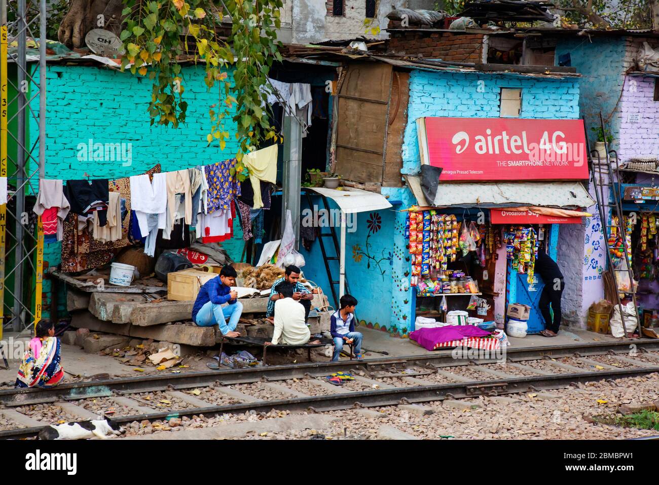 Slum slums delhi india hi-res stock photography and images - Alamy