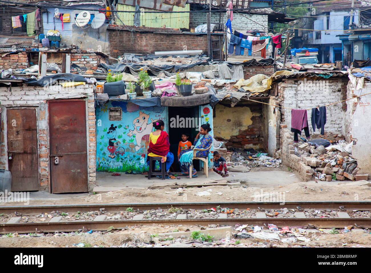 Slum slums delhi india hi-res stock photography and images - Alamy