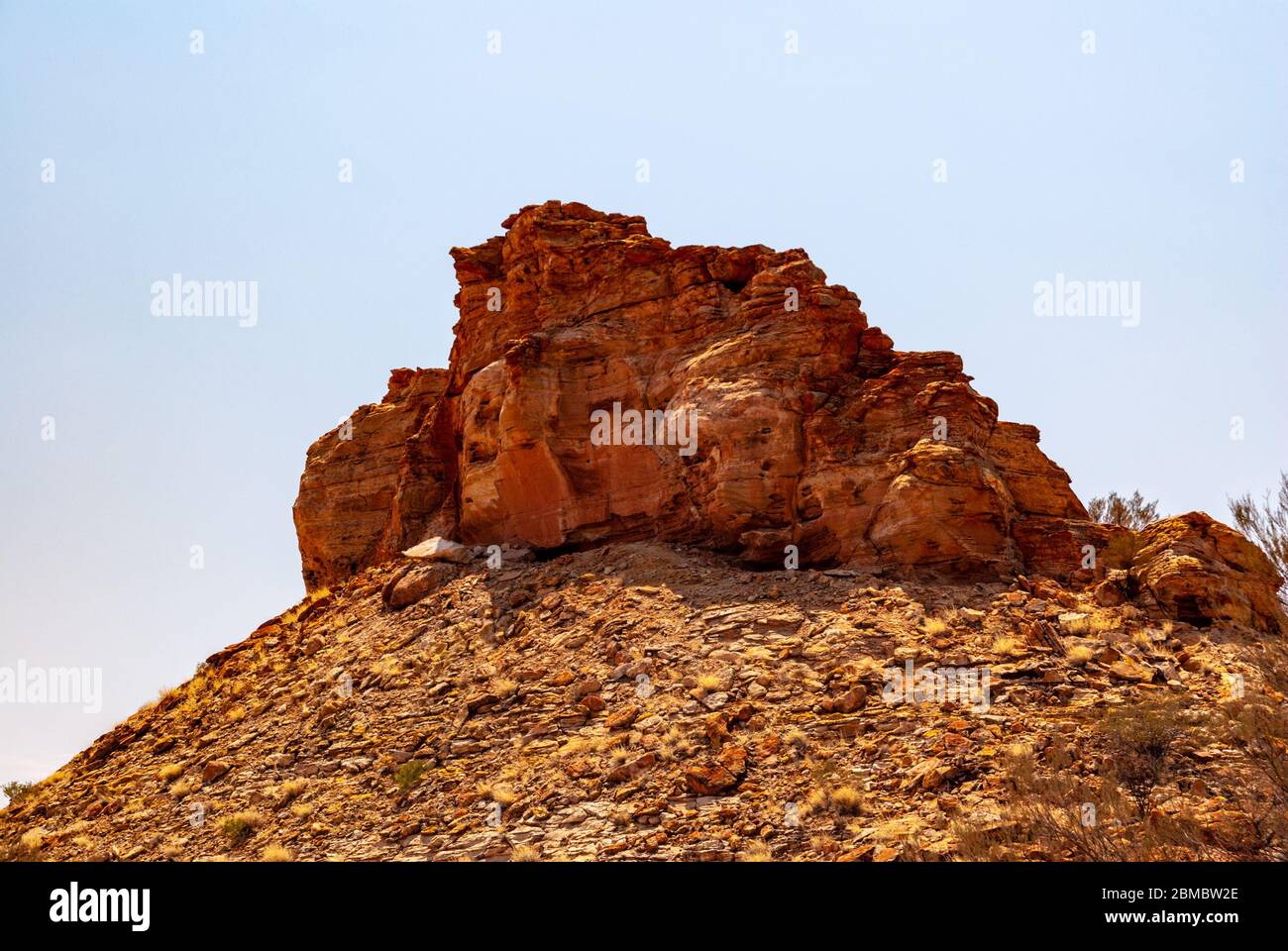 CHAMBERS PILLAR, NORTHERN TERRITORY, AUSTRALIA Stock Photo - Alamy