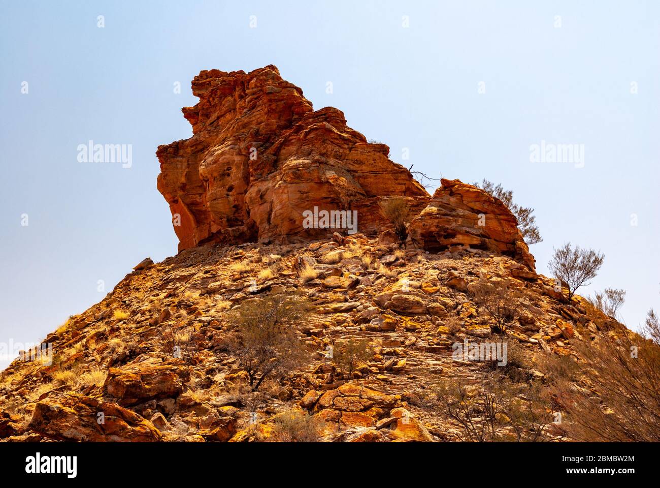 CHAMBERS PILLAR, NORTHERN TERRITORY, AUSTRALIA Stock Photo - Alamy