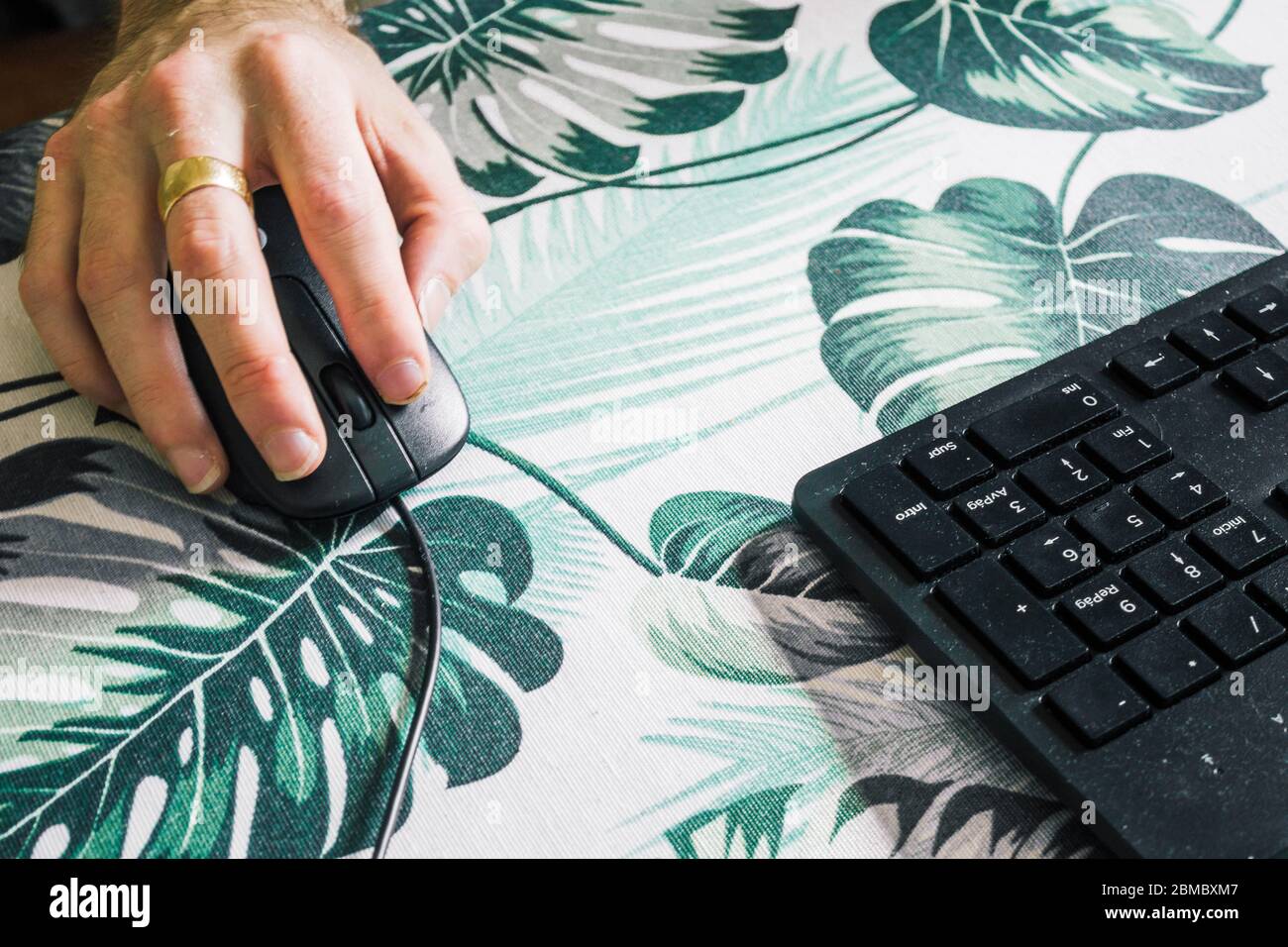 male hand handling a computer mouse Stock Photo - Alamy