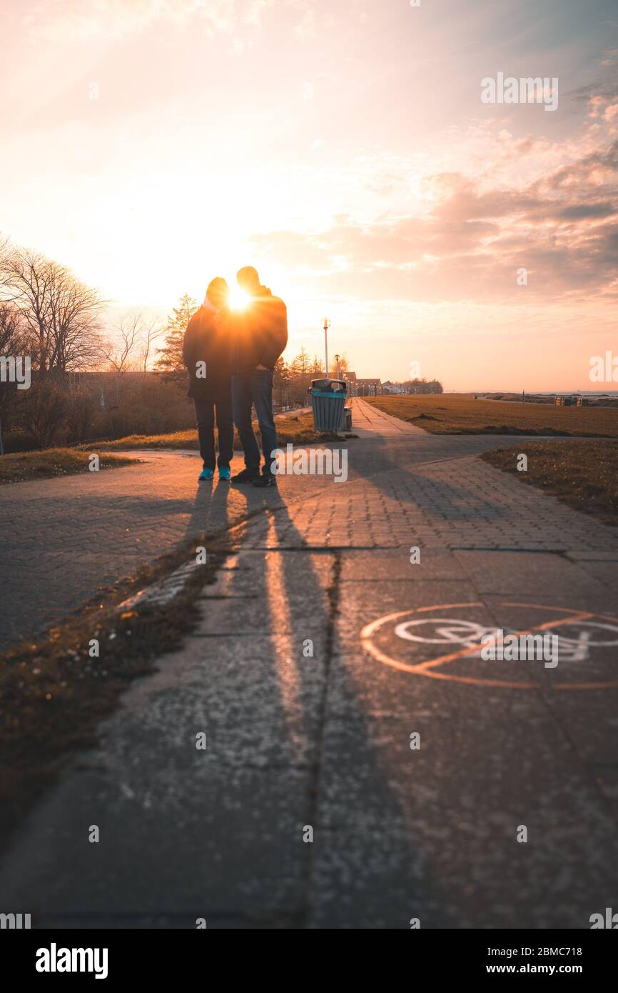 Marriage at sunset hi-res stock photography and images - Alamy