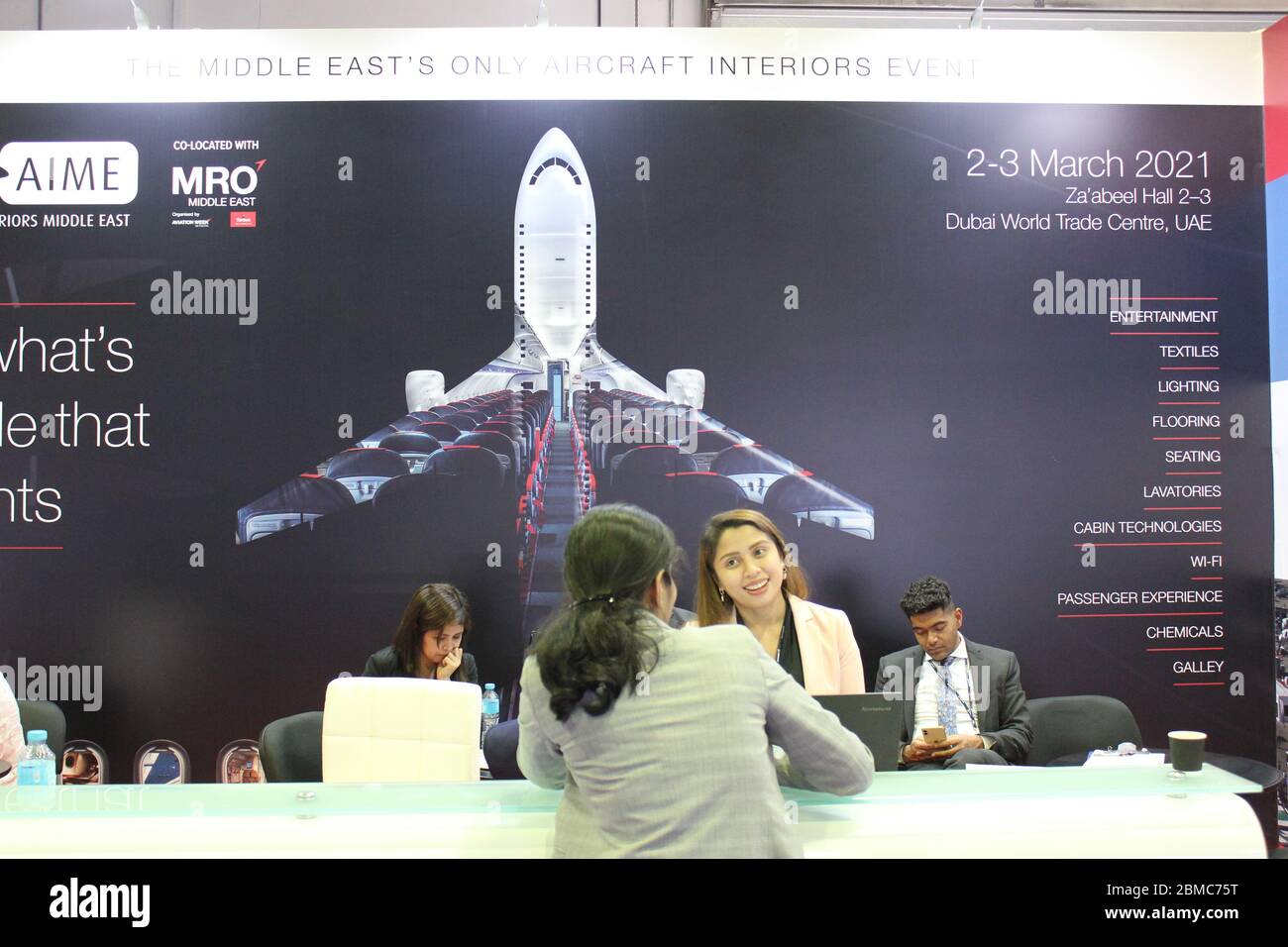 Uae airport pilots hi-res stock photography and images - Alamy