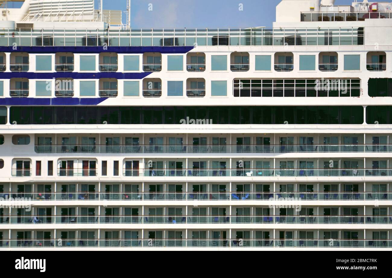 Cargo ship cut out hi-res stock photography and images - Alamy