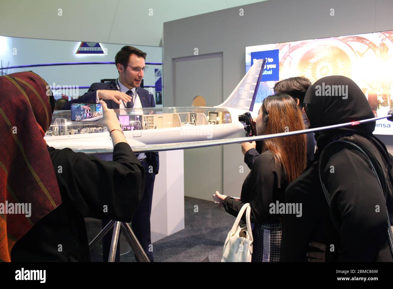 Mro work hi-res stock photography and images - Alamy