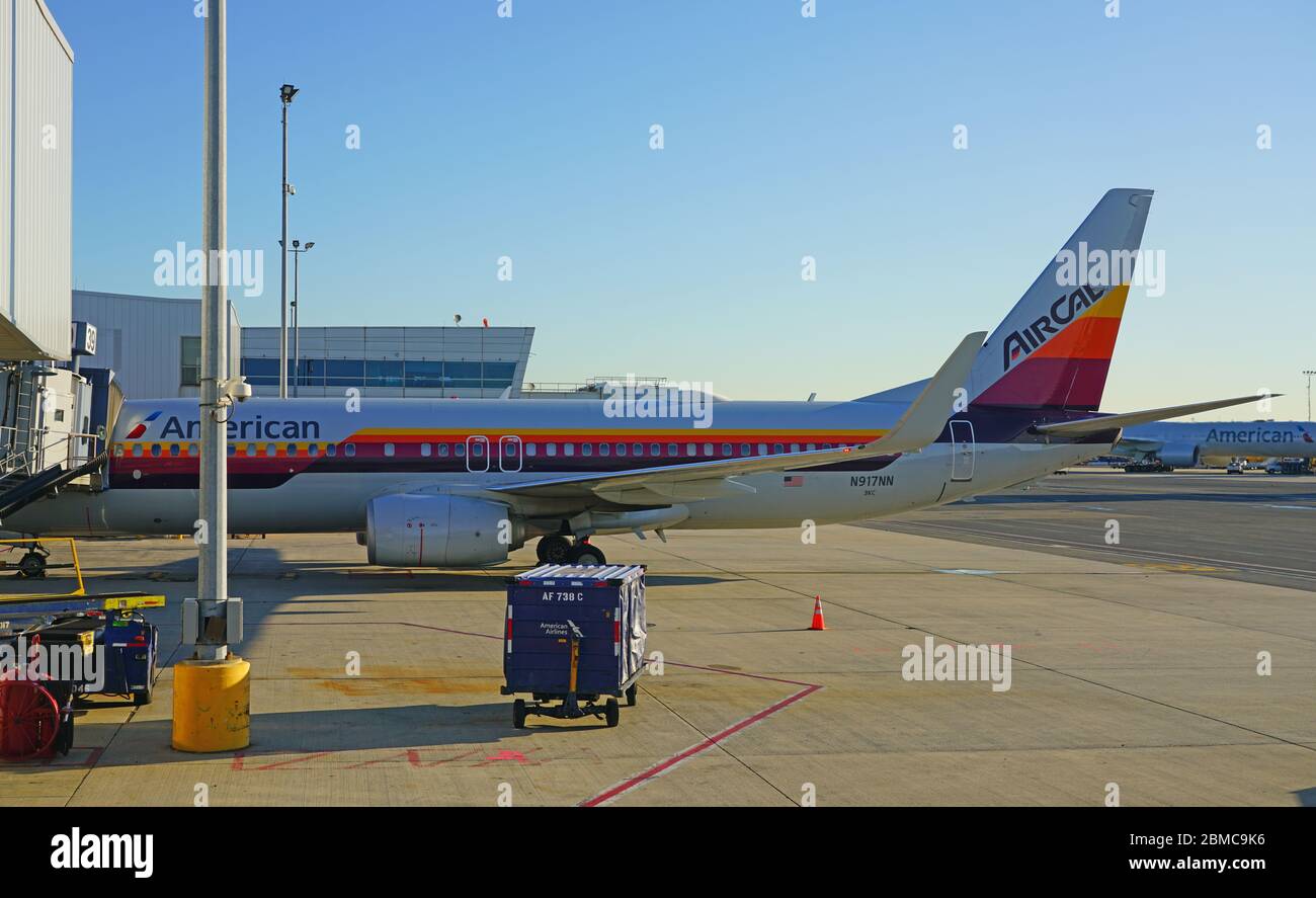 NEW YORK -23 NOV 2019- An airplane from American Airlines (AA) in the ...