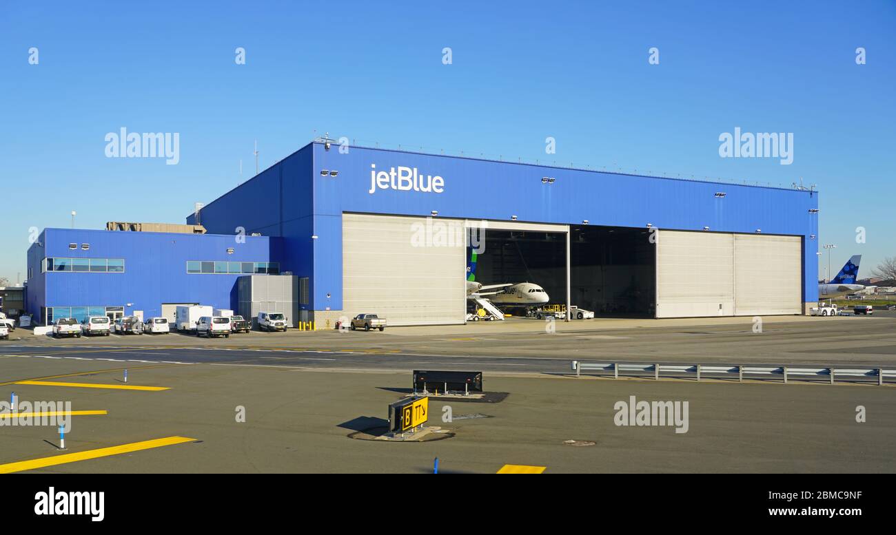 NEW YORK -23 NOV 2019- An airplane from JetBlue (B6) in a Jet Blue ...