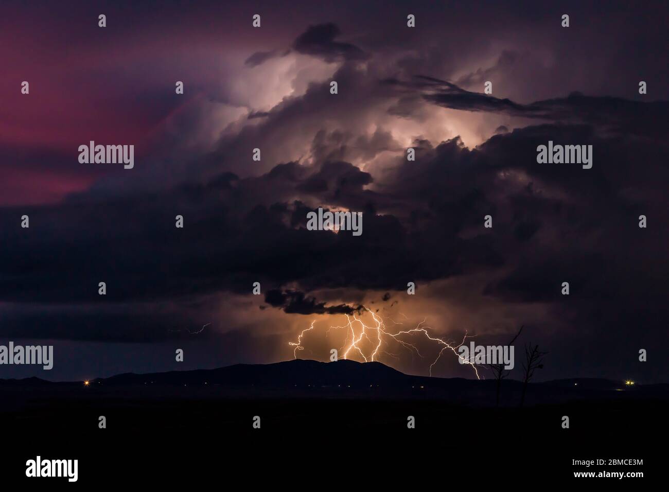 Intense nighttime thunderstorm with negative cloud-to-ground lighting ...