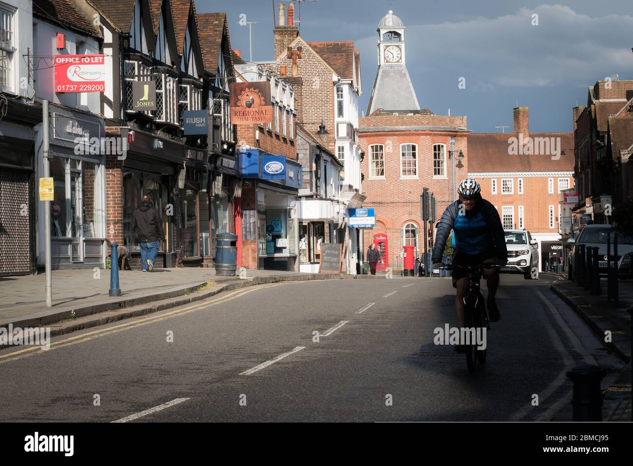 Reigate high street hi-res stock photography and images - Alamy