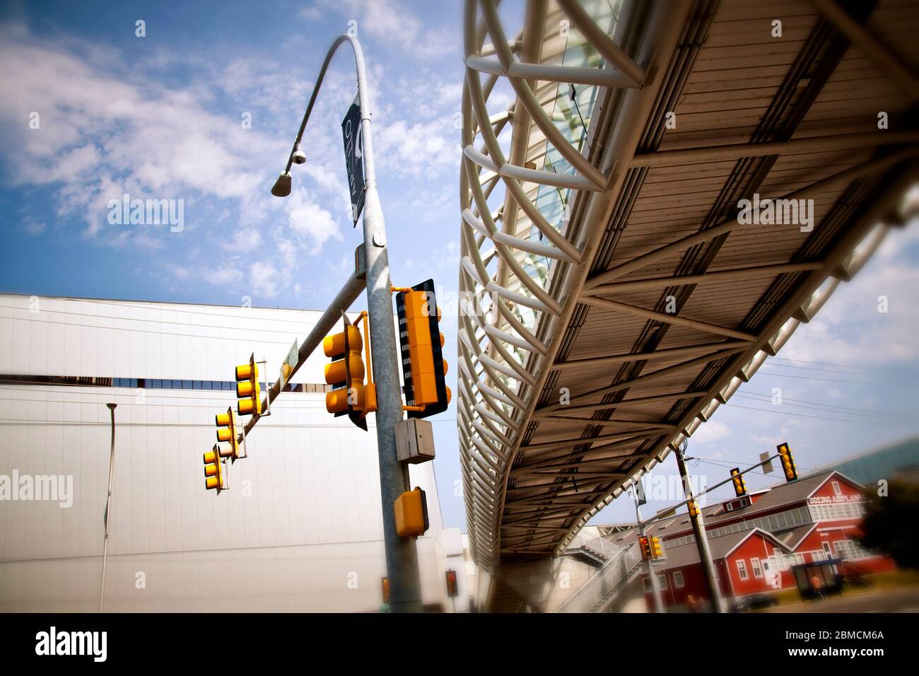 Overhead walkway hi-res stock photography and images - Alamy