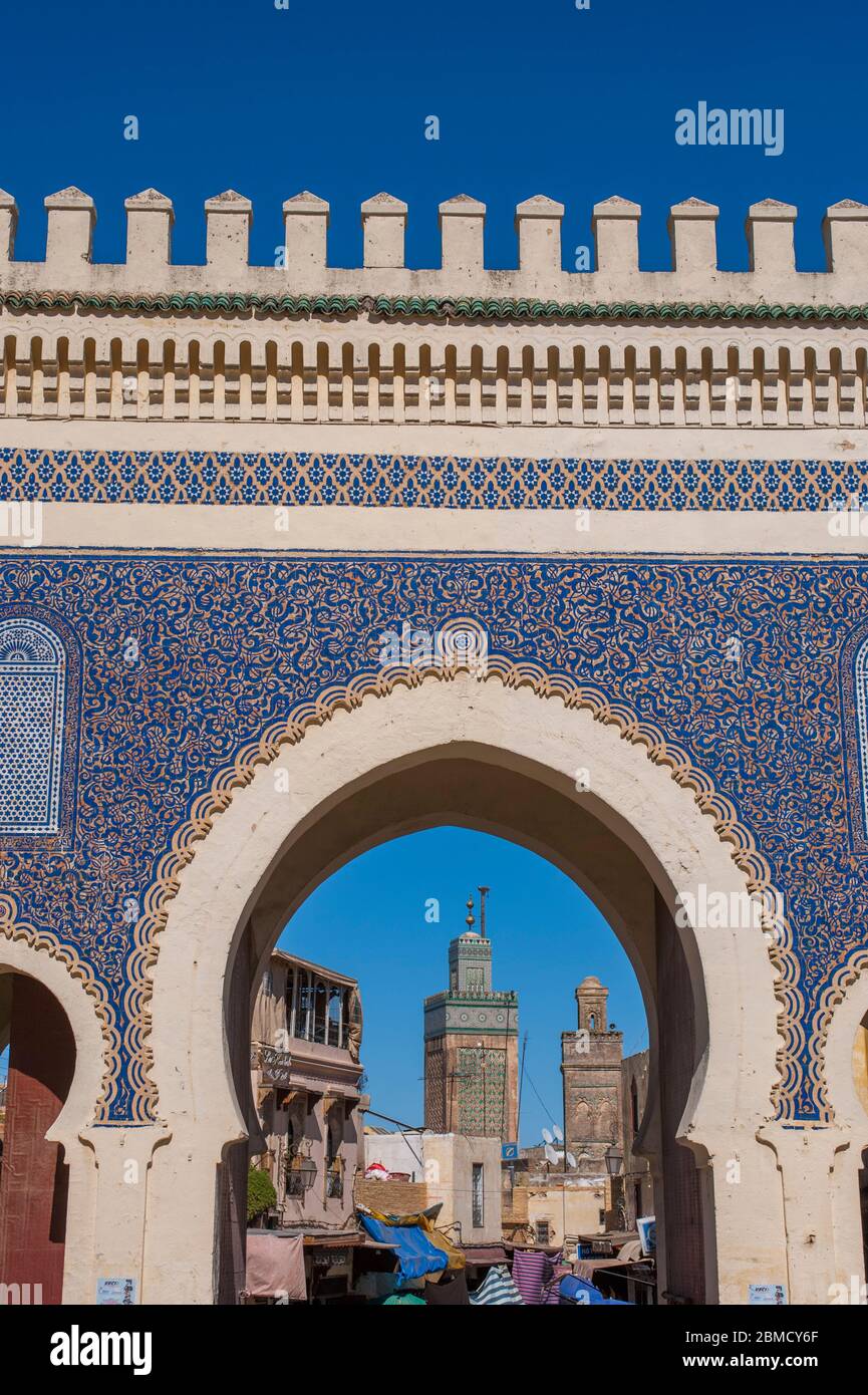 Old madrasa gate hi-res stock photography and images - Alamy
