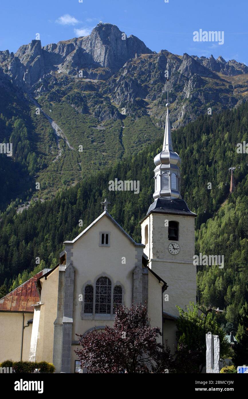 Trinity chapel in the mountain forest hi-res stock photography and ...