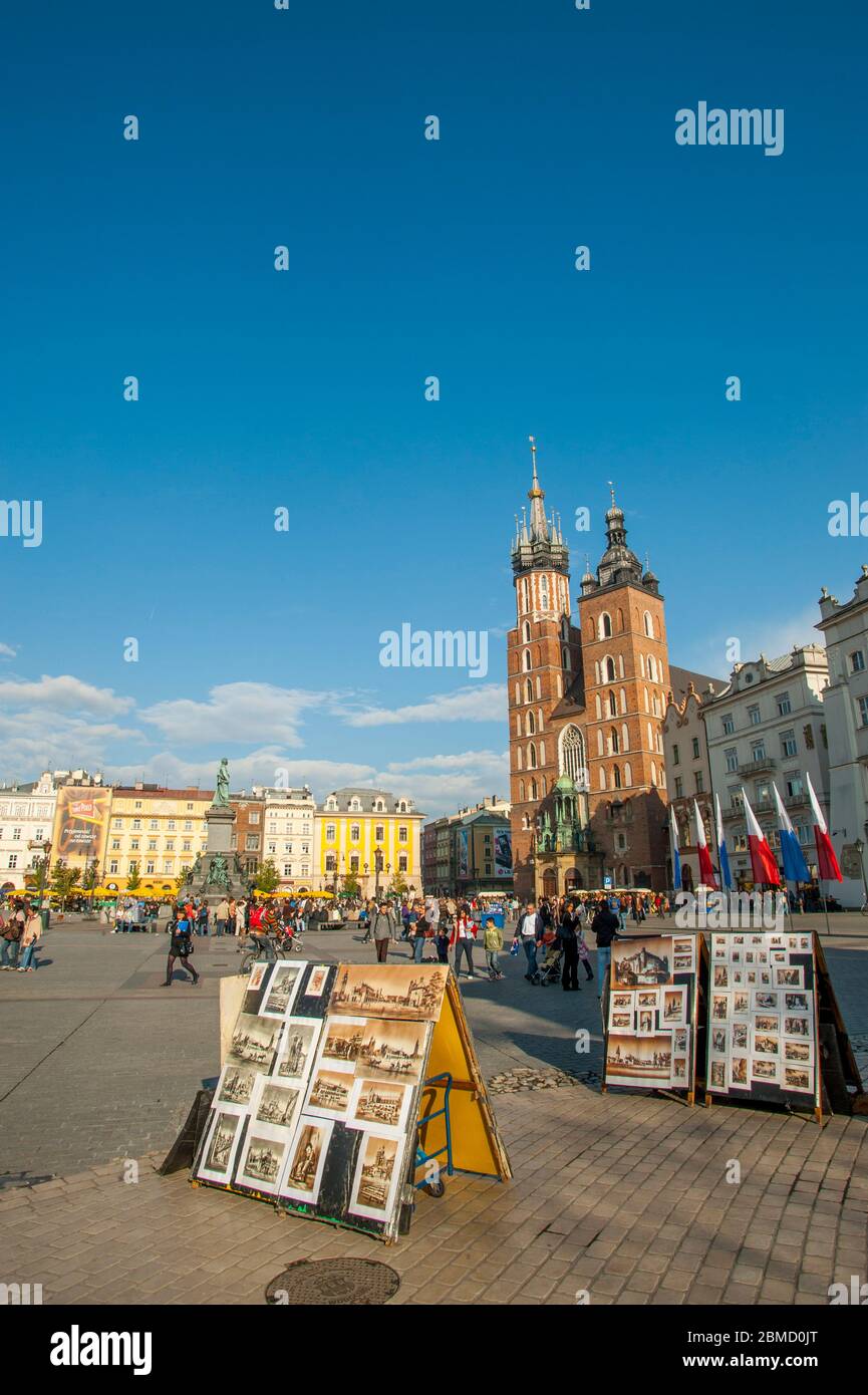 The market square (Rynek Glowny) with the 14th-century Gothic basilica ...