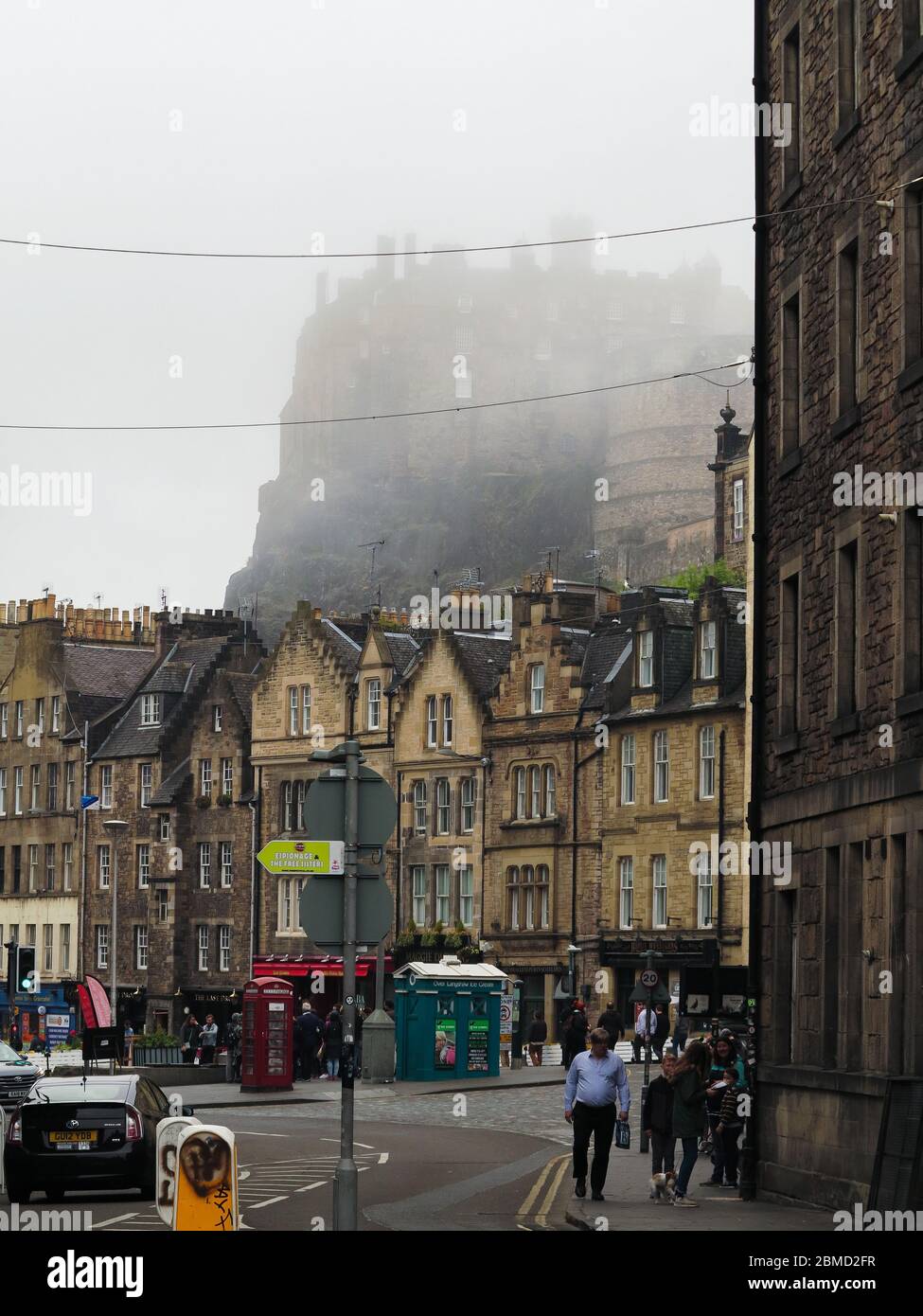 A busy street in Edinburgh, Scotland Stock Photo - Alamy