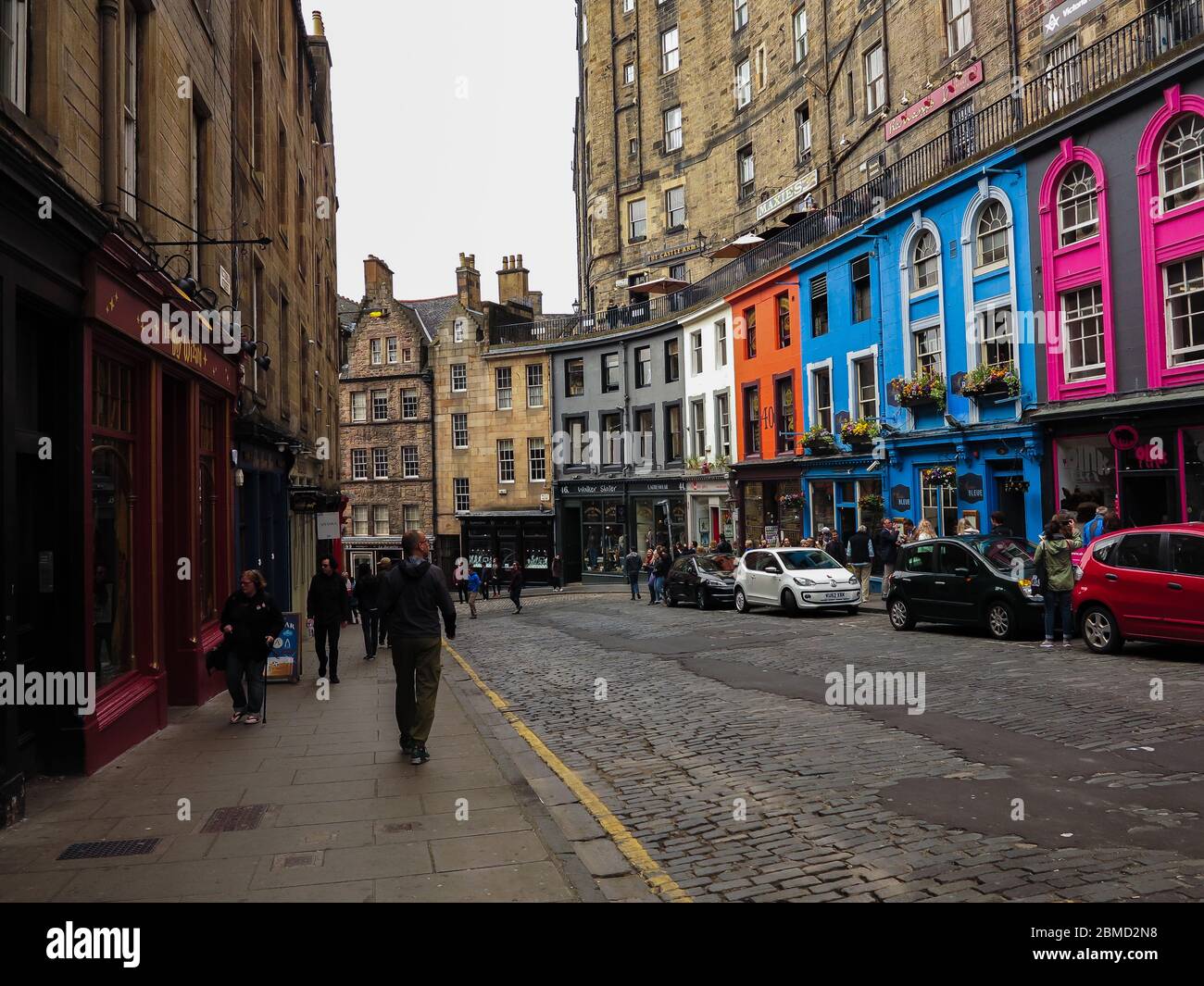 A busy street in Edinburgh, Scotland Stock Photo - Alamy