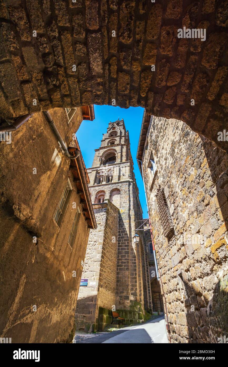 Le puy en velay cathedral hi-res stock photography and images - Alamy