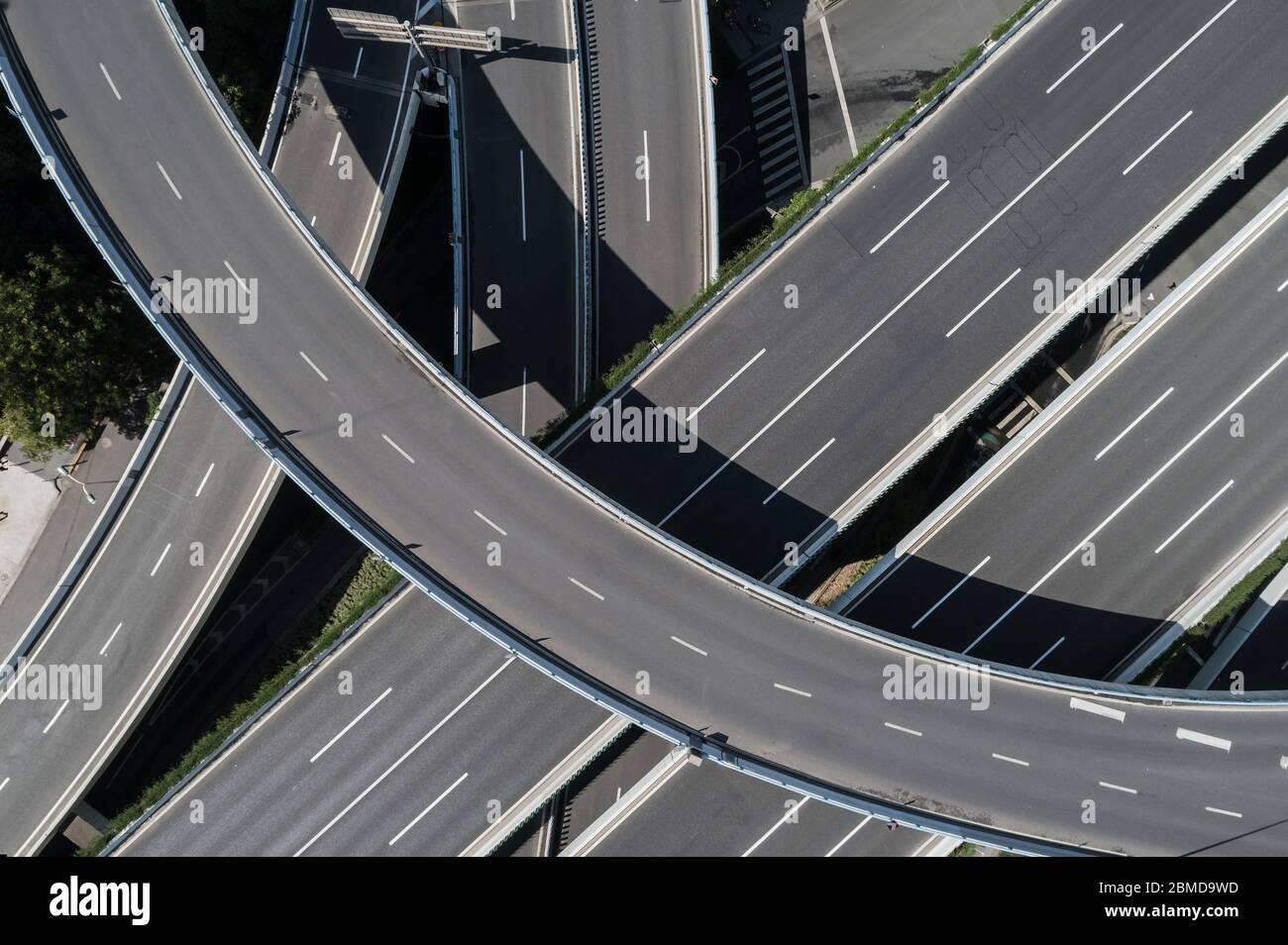 Empty highways hi-res stock photography and images - Alamy
