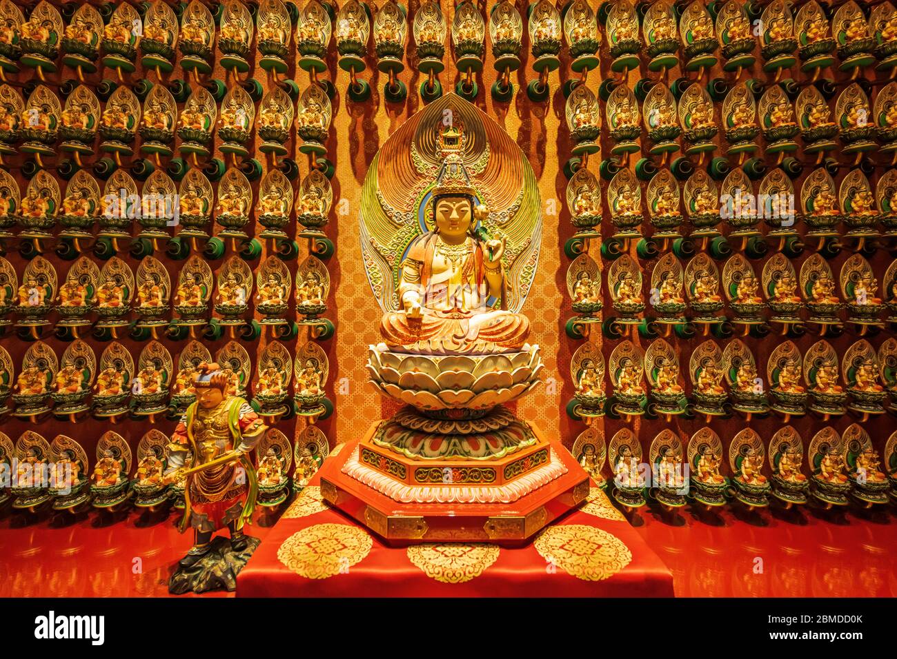 Sculptures in the Buddha Tooth Relic Temple and Museum, Singapore ...