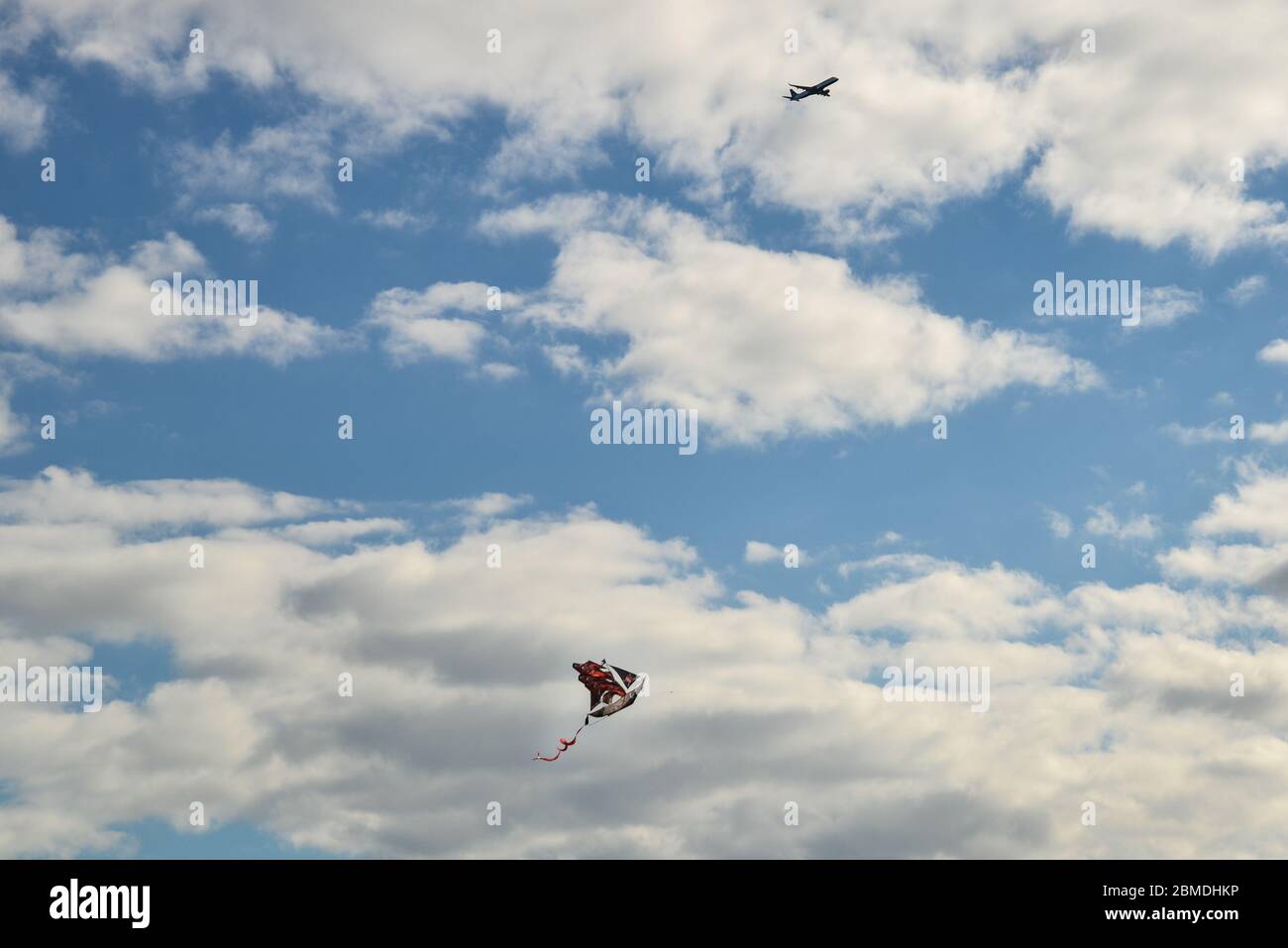 Kite shaped like a boat hi-res stock photography and images - Alamy