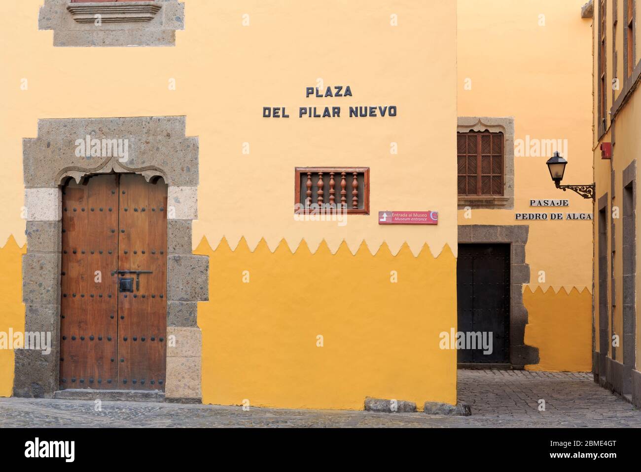 Plaza de pilar nuevo hi-res stock photography and images - Alamy