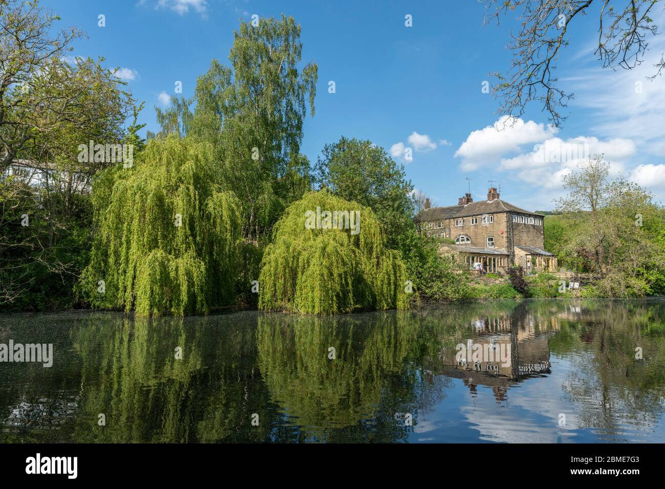 Magdale Dam in Honley, West Yorkshire, England Stock Photo - Alamy
