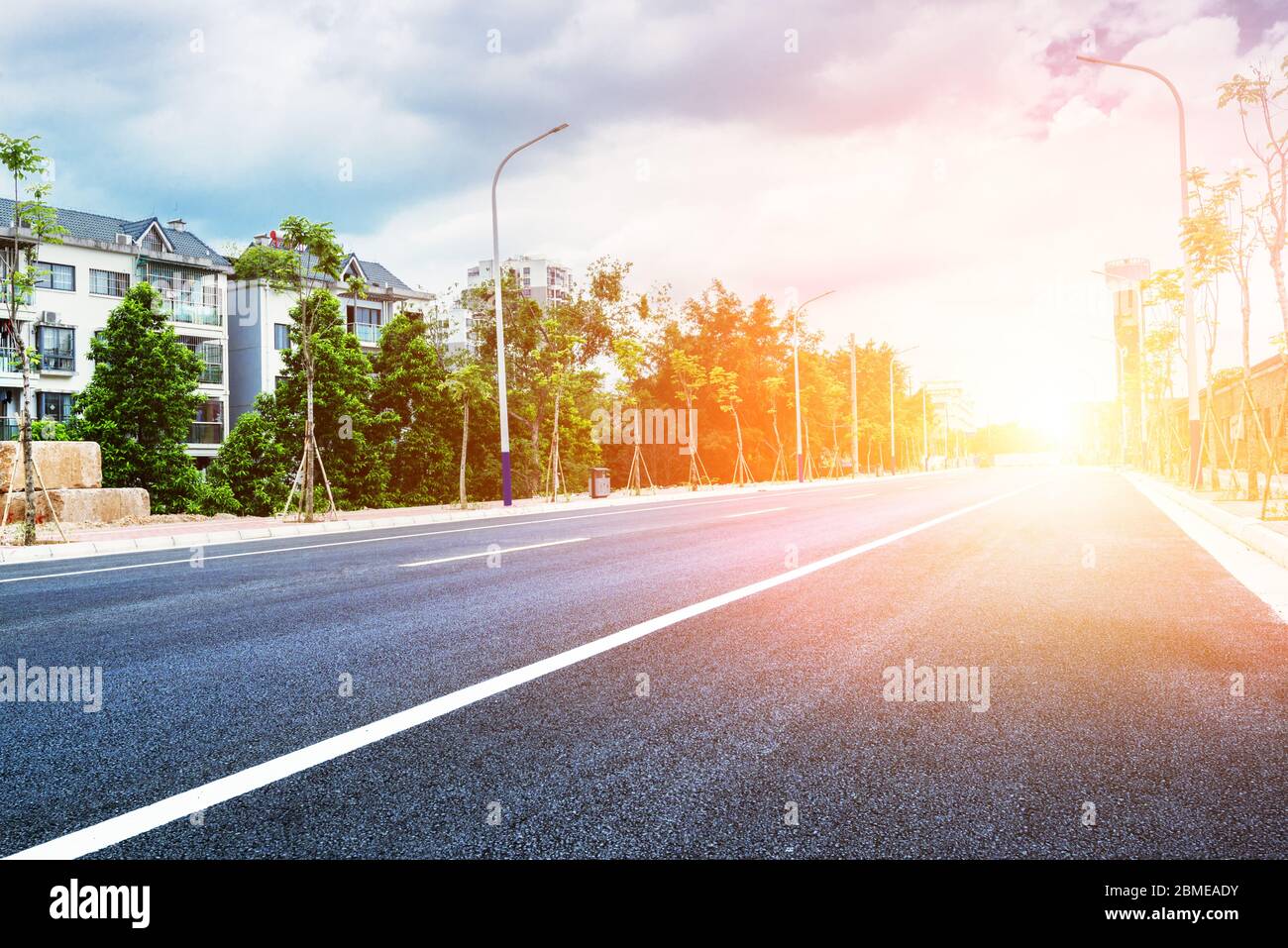 Lamp old road hi-res stock photography and images - Alamy
