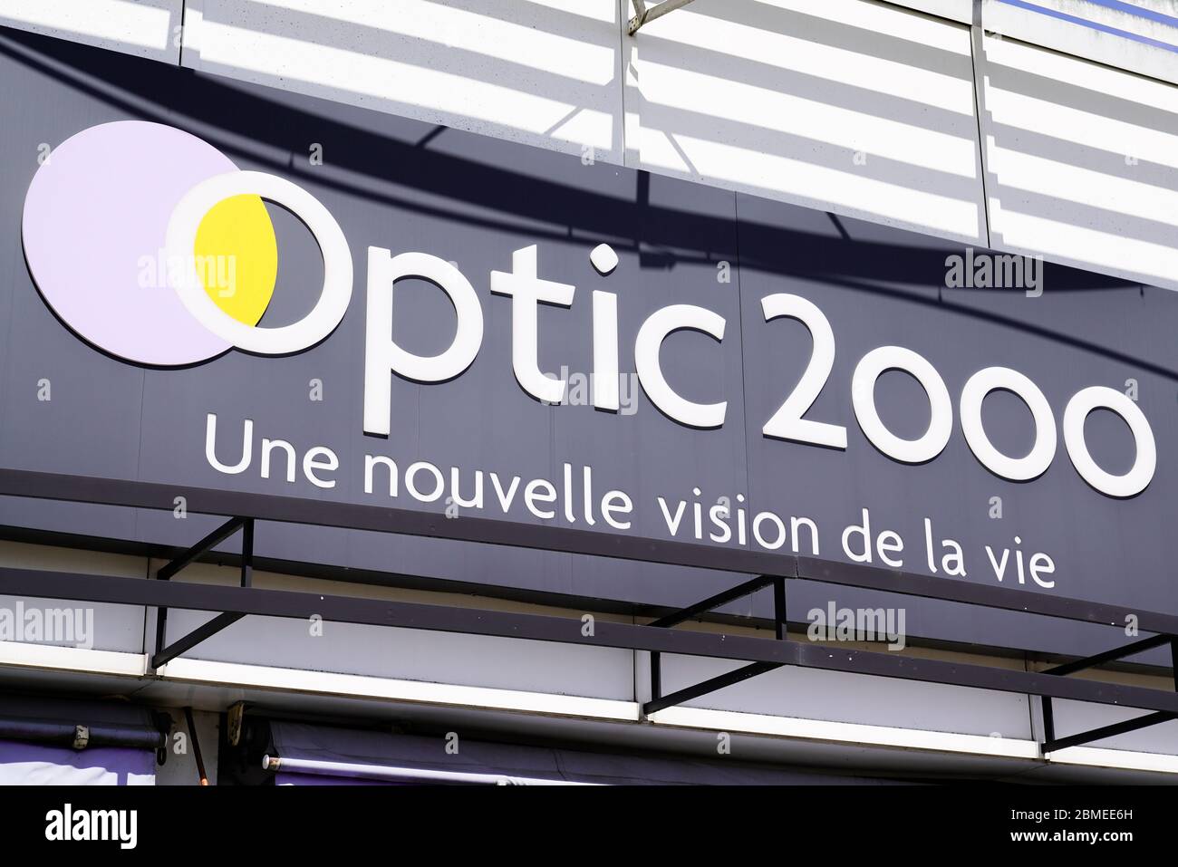 Optic store france hi-res stock photography and images - Alamy