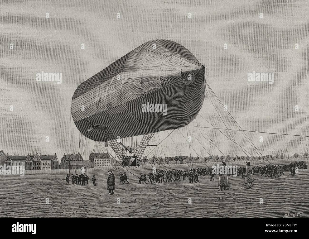 Dirigible de aerostato hi res stock photography and images Alamy