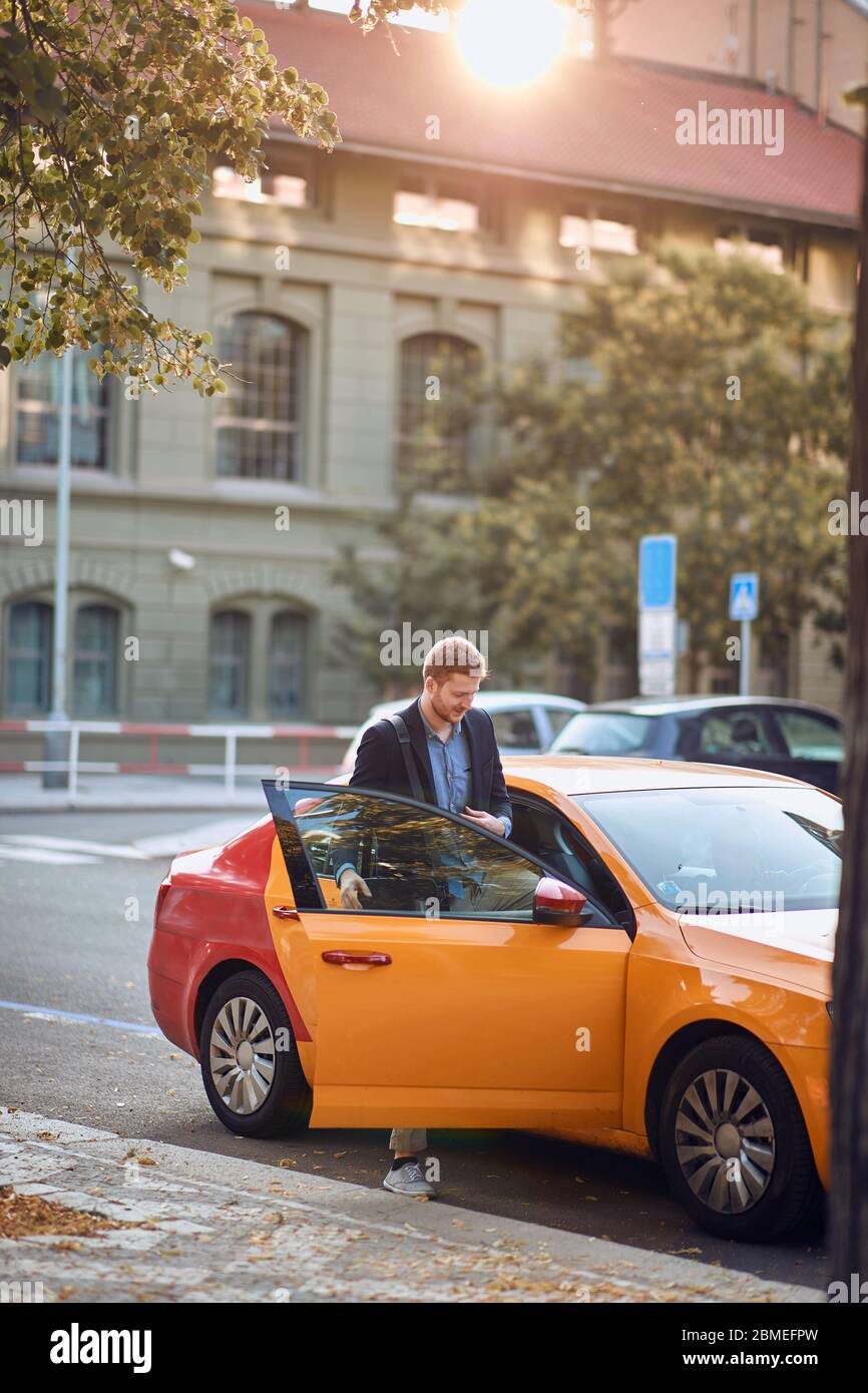 Man Catching A Cab High Resolution Stock Photography and Images - Alamy