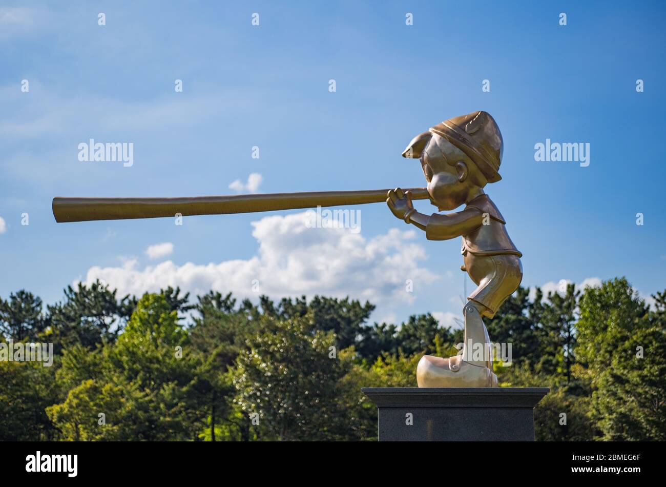 Pinocchio standing in the park Stock Photo - Alamy