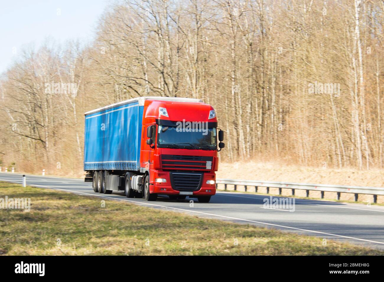 Logistics lorry hi-res stock photography and images - Alamy